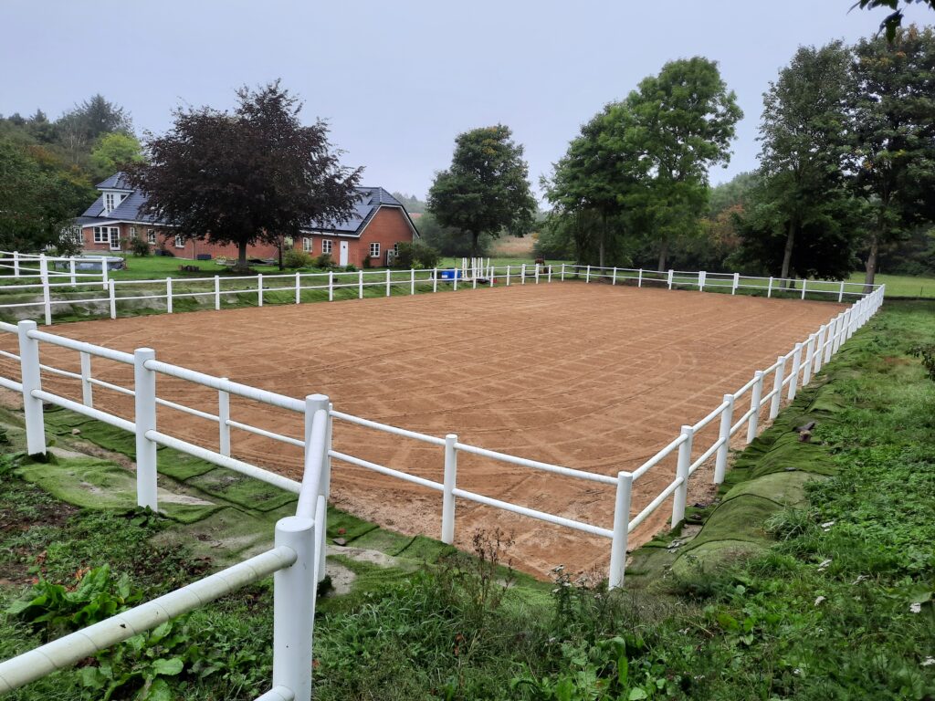 Etablering af ridebane - Fladbjerg Entreprenøren ApS